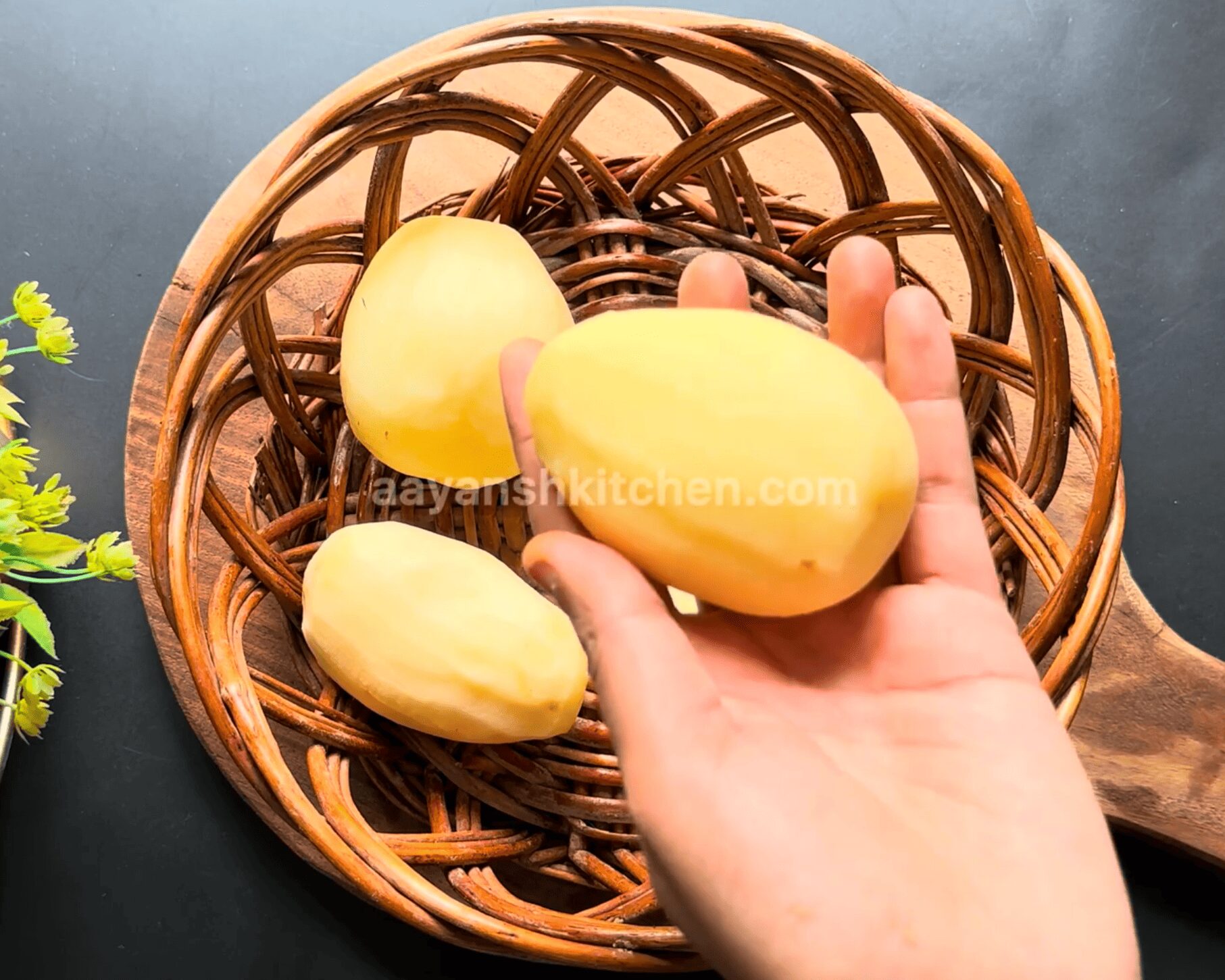 Crispy Chilli Potato Recipe | Aloo Chilli - Aayansh Kitchen