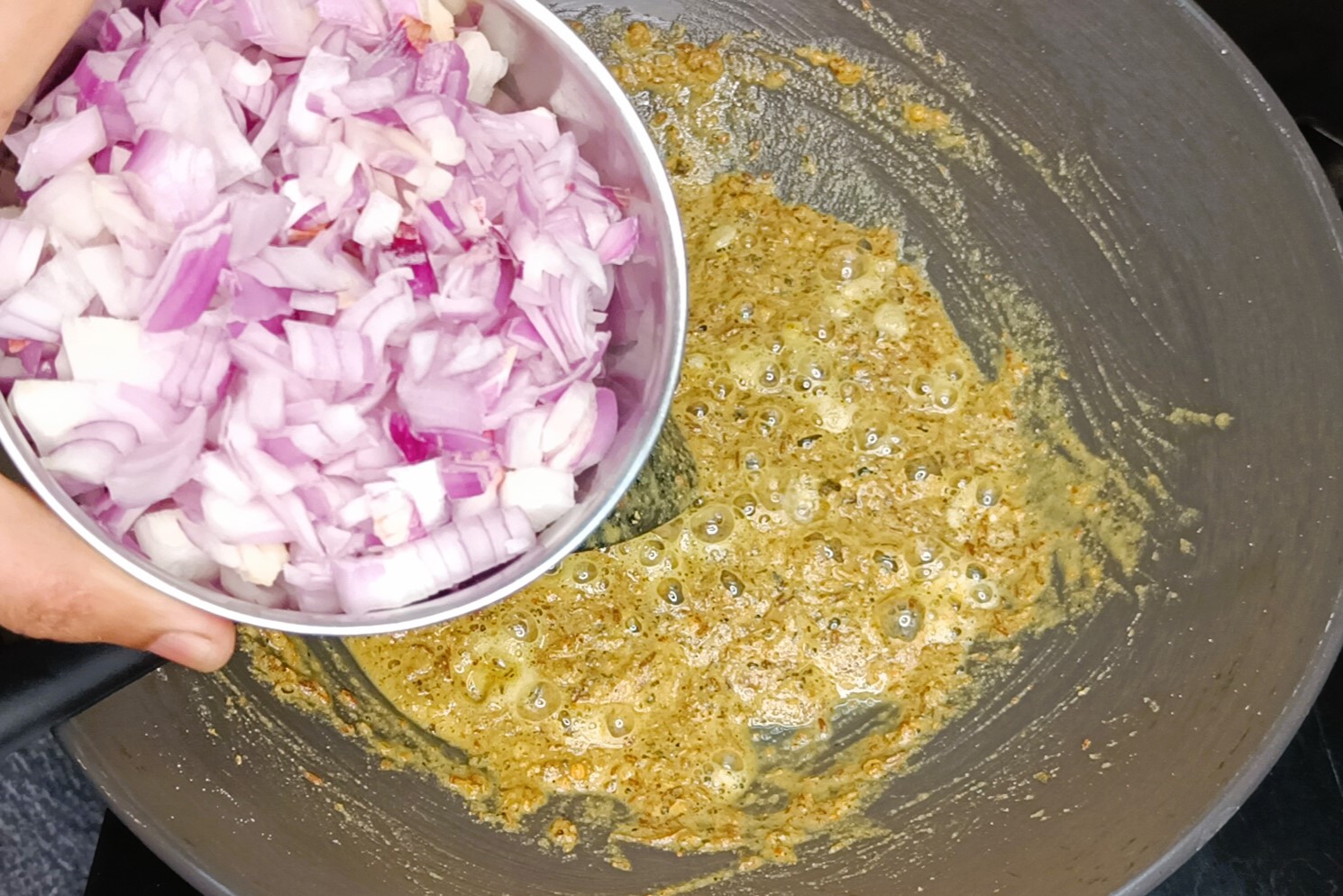 Pyaz ki Kachori Recipe - Aayansh Kitchen