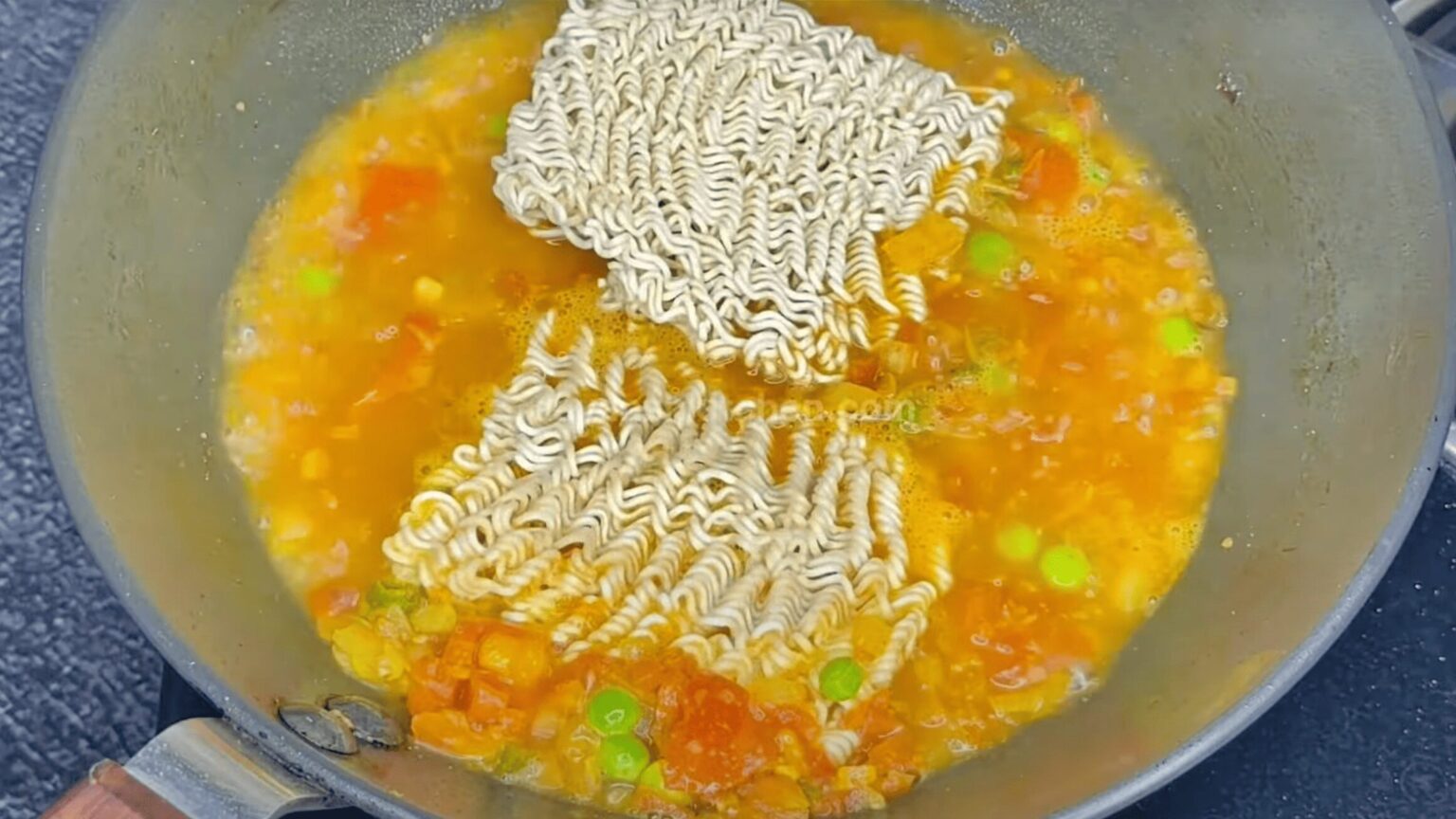 Masala Maggi Recipe | Vegetable Maggi Noodles - Aayansh Kitchen