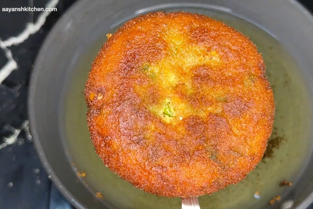 Aloo Tikki Burger Recipe: Veg Aloo Patties Burger - Aayansh Kitchen