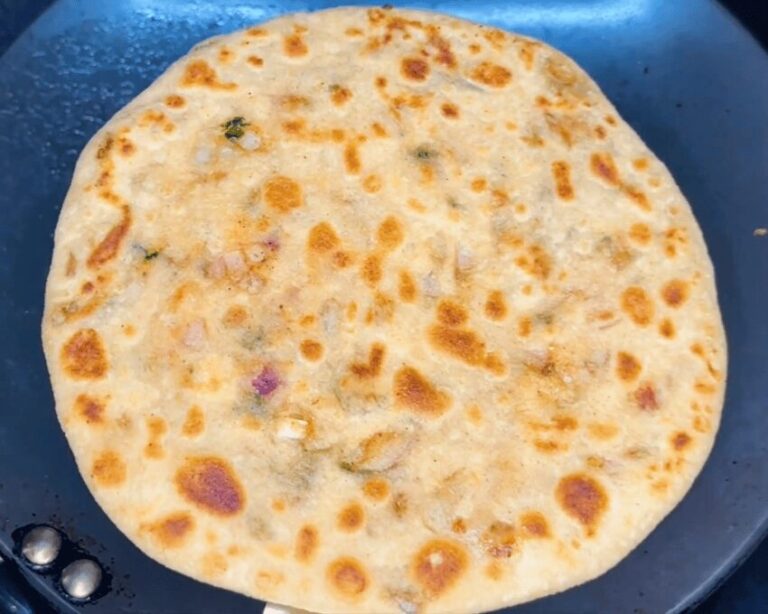Pyaz Paratha Recipe | Onion Paratha - Aayansh Kitchen