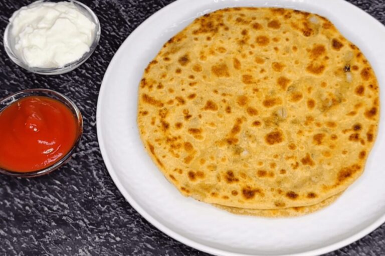 Pyaz Paratha Recipe | Onion Paratha - Aayansh Kitchen