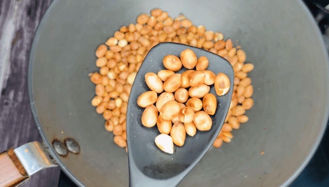 Peanut Chikki Recipe: Moongfali Gajak - Aayansh Kitchen