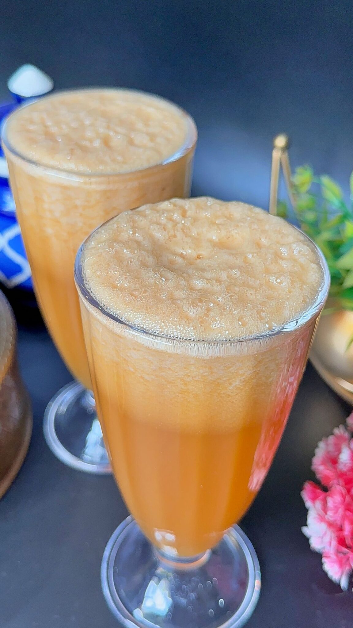 Muskmelon Juice Recipe (Cantaloupe Juice) | Kharbuja Juice - Aayansh ...