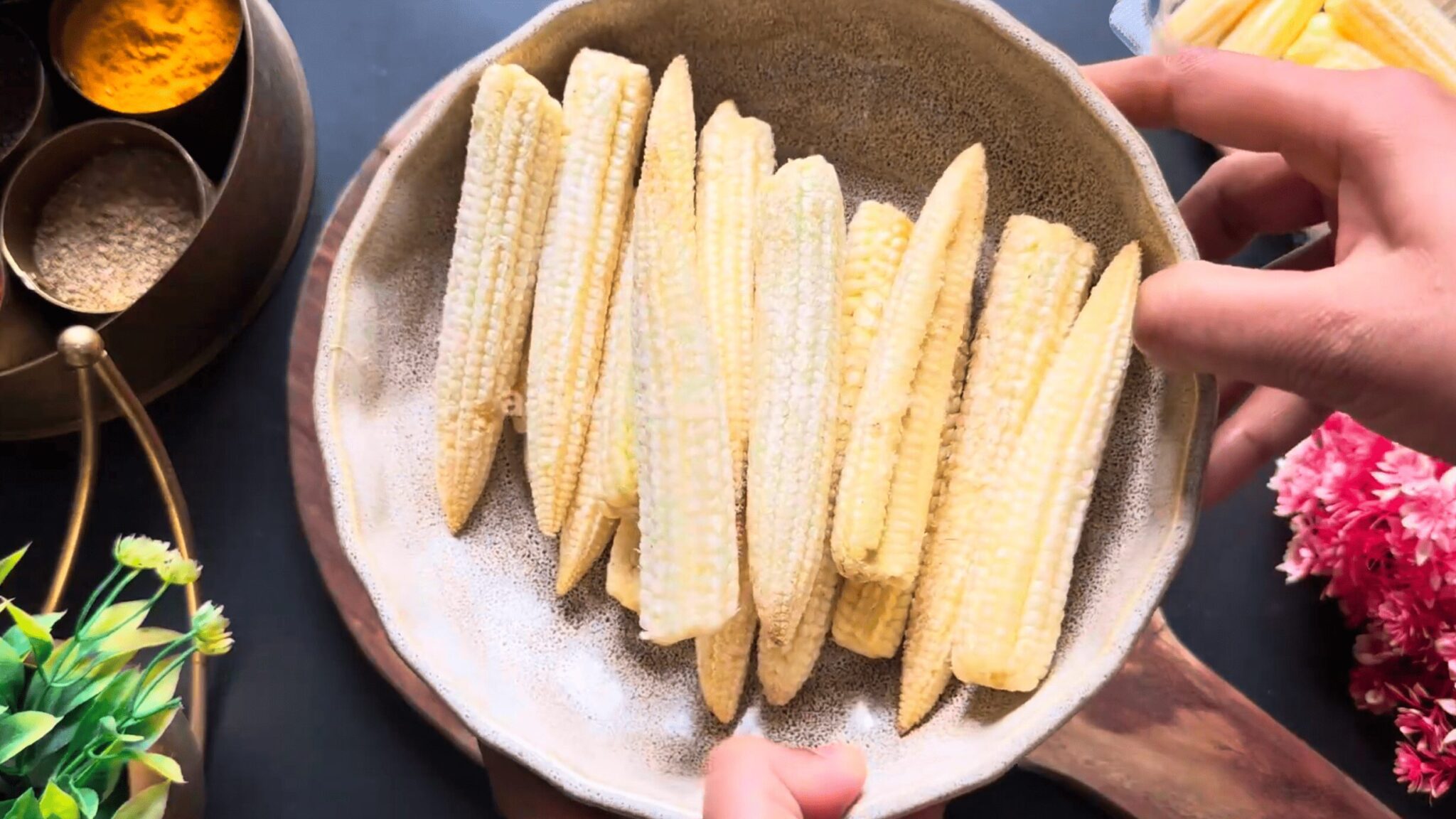 Crispy Baby Corn Fry Recipe | Golden Fried Baby Corn Pakora - Aayansh ...