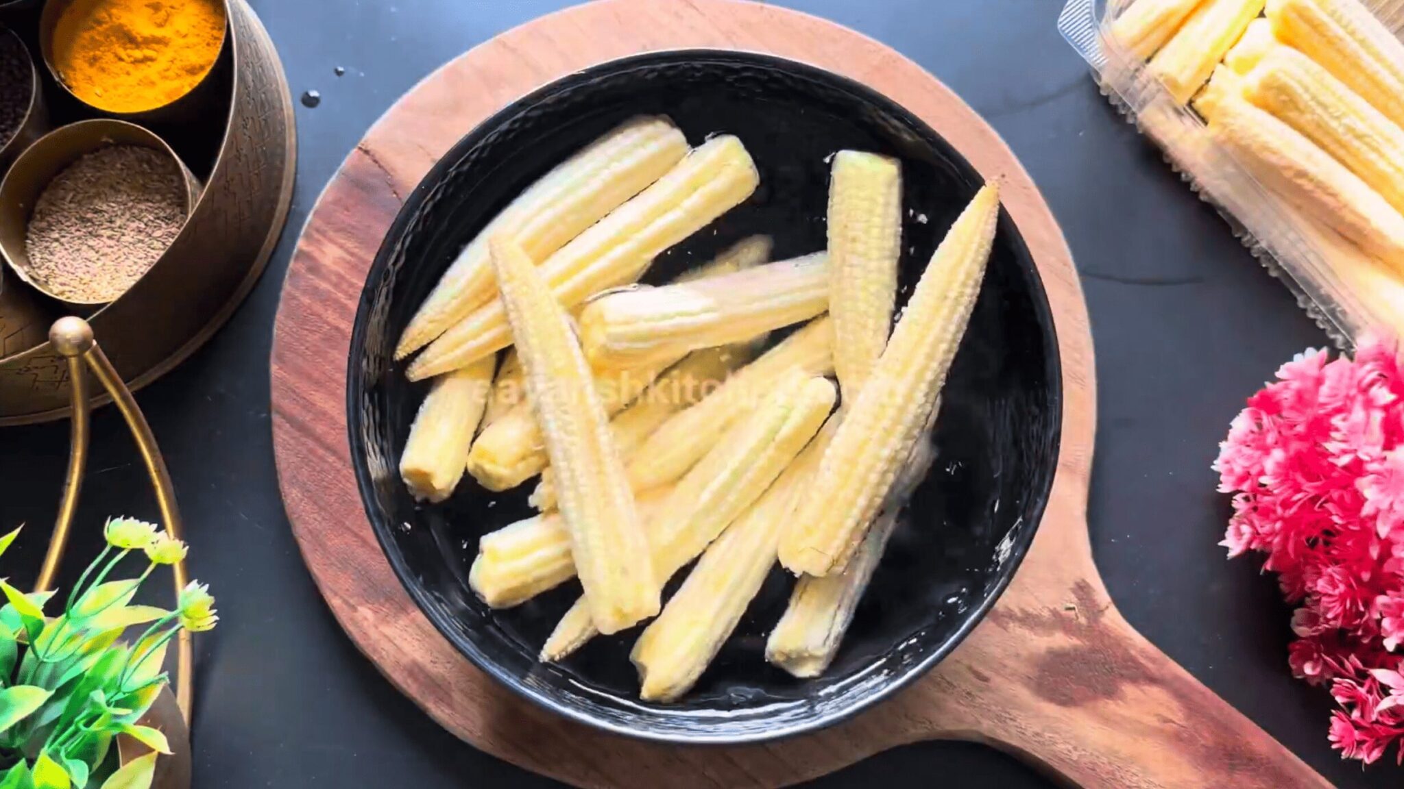 Crispy Baby Corn Fry Recipe | Golden Fried Baby Corn Pakora - Aayansh ...