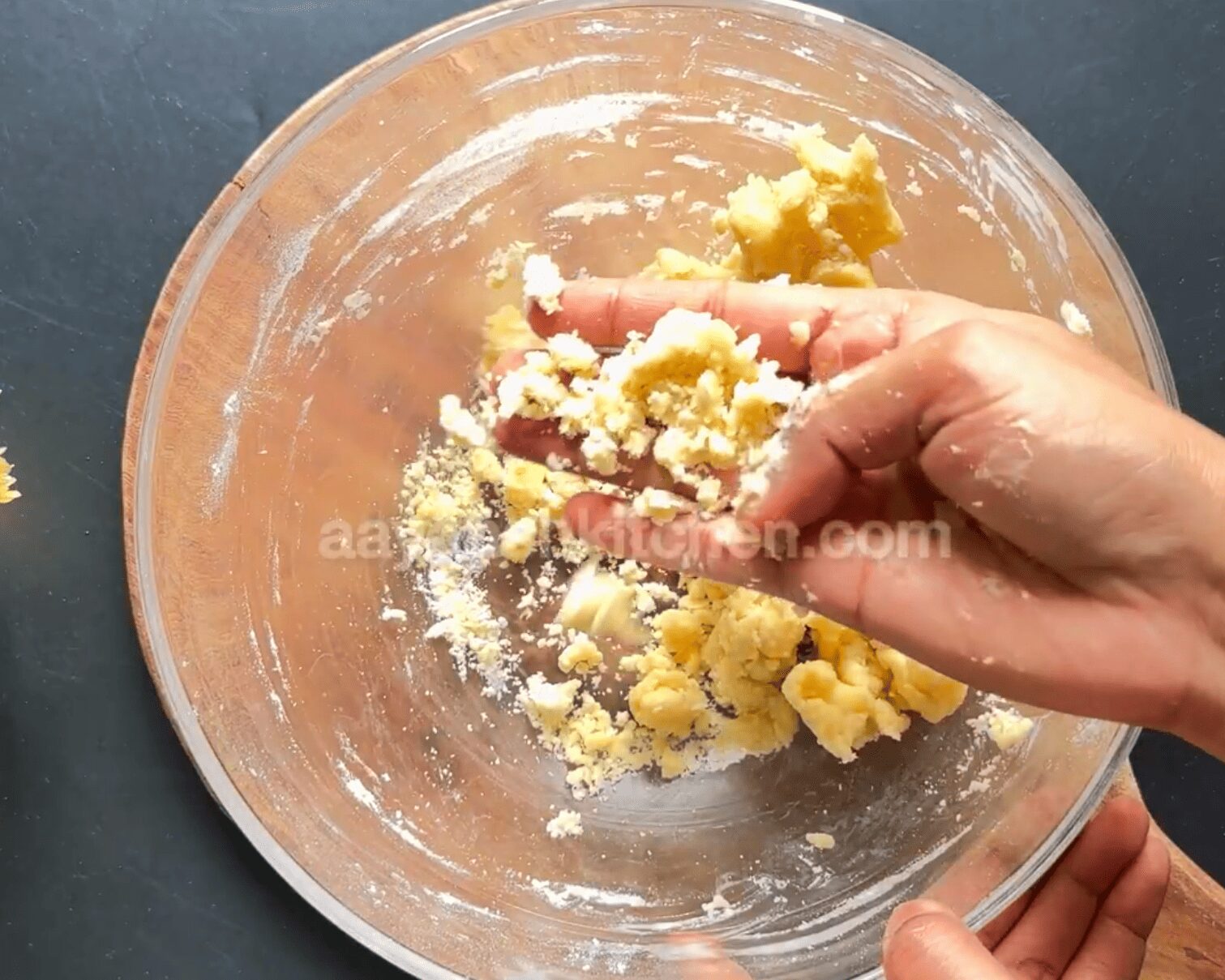 Ghevar Sweet Recipe | Simple & Malai Ghewar without Mold - Aayansh Kitchen