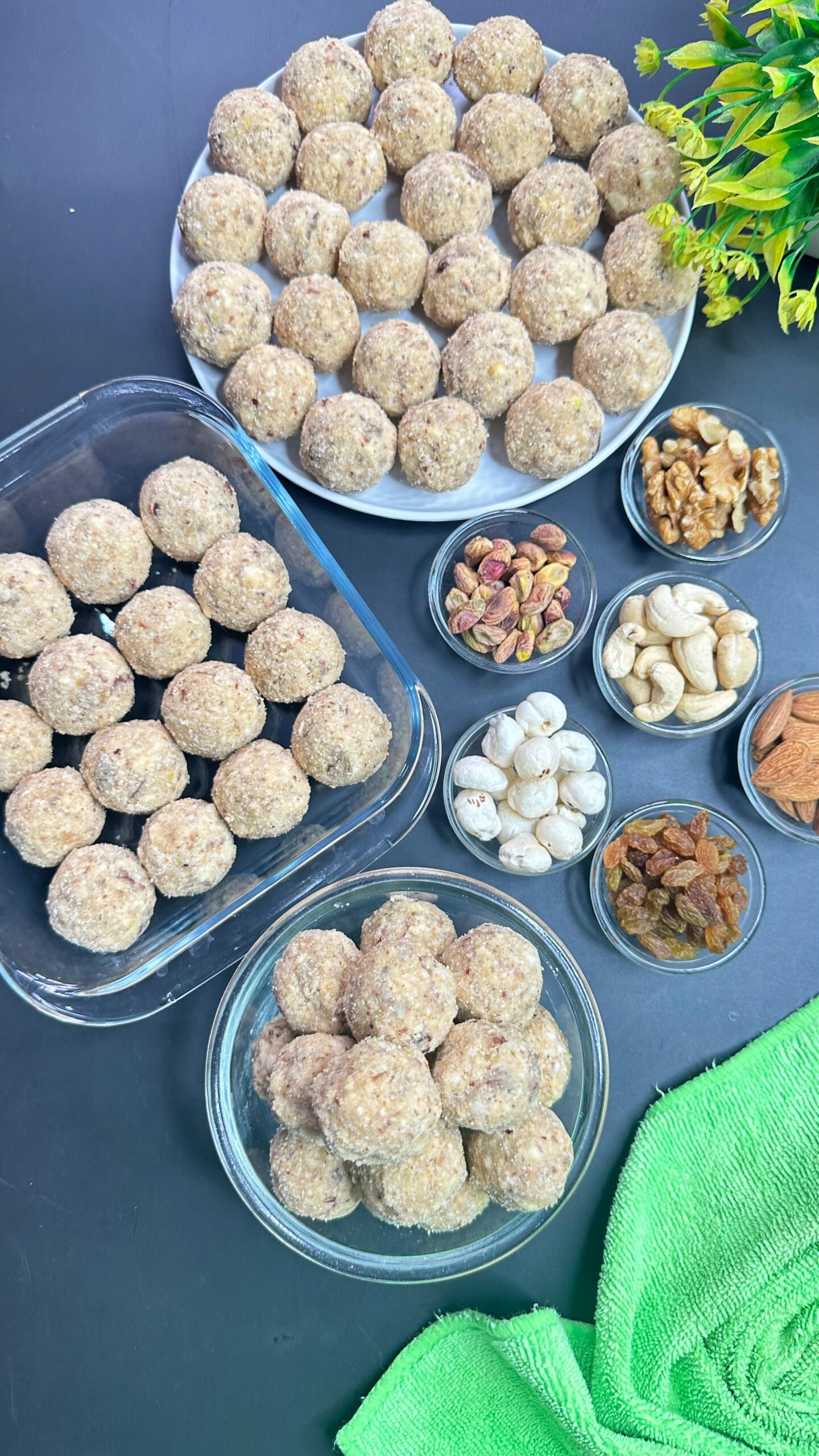 Atta Dry Fruit Laddu | Wheat Flour Ladoo - Aayansh Kitchen